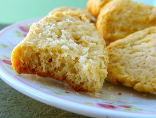 Receita Biscoitos de nata com coco